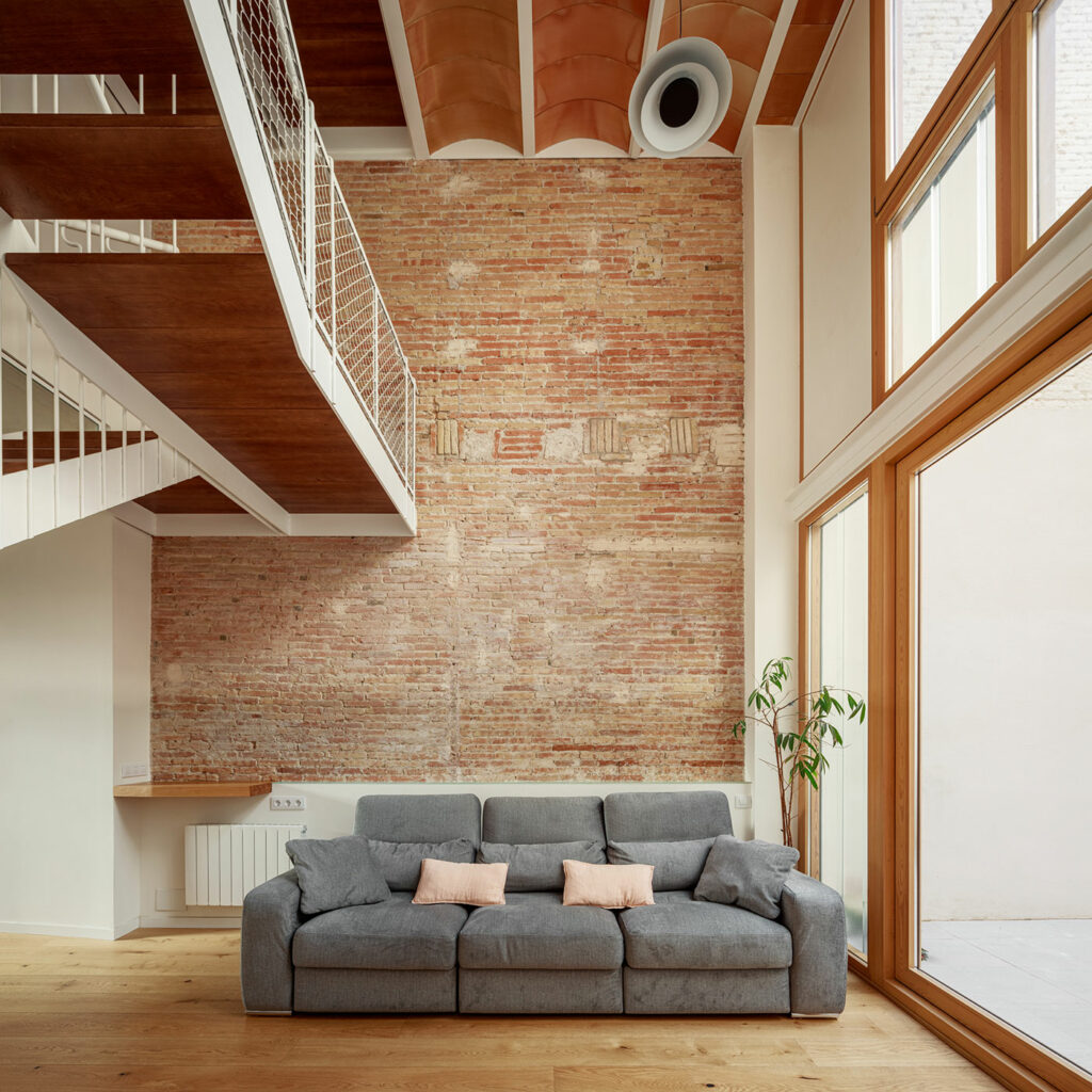 Pantera House. Renovación de una vivienda entremedianeras | MA+SA ...