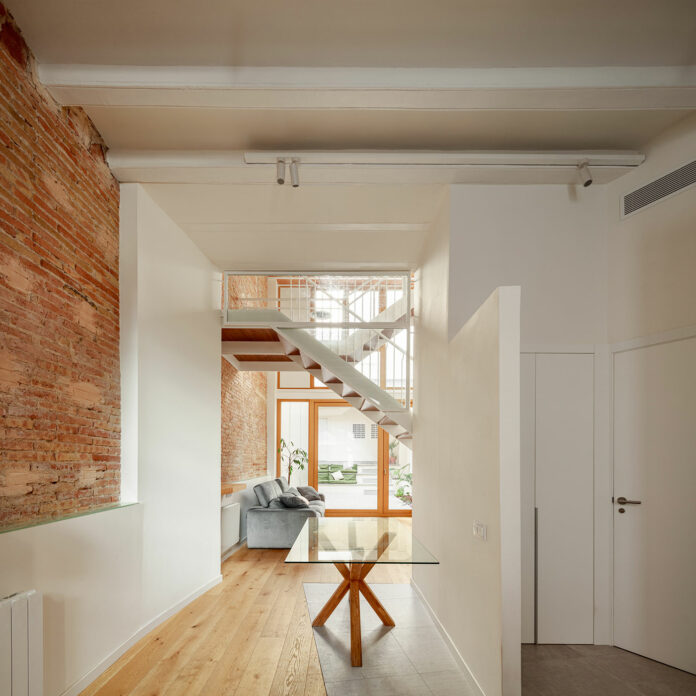 Pantera House. Renovación de una vivienda entremedianeras | MA+SA ...