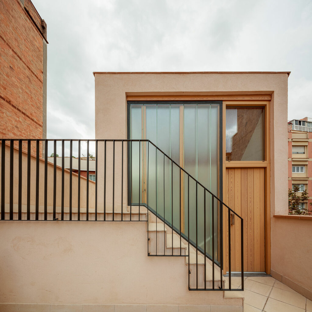 Pantera House. Renovación de una vivienda entremedianeras | MA+SA ...