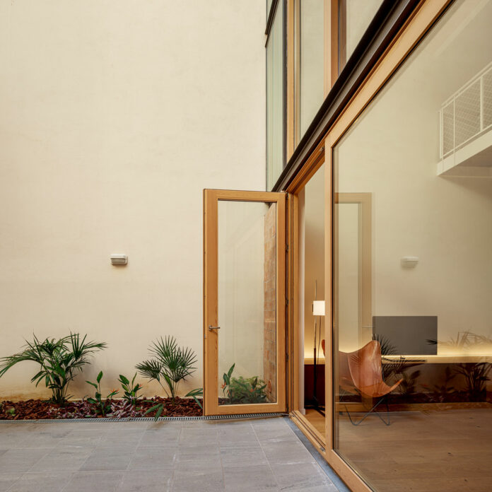 Pantera House. Renovación de una vivienda entremedianeras | MA+SA ...